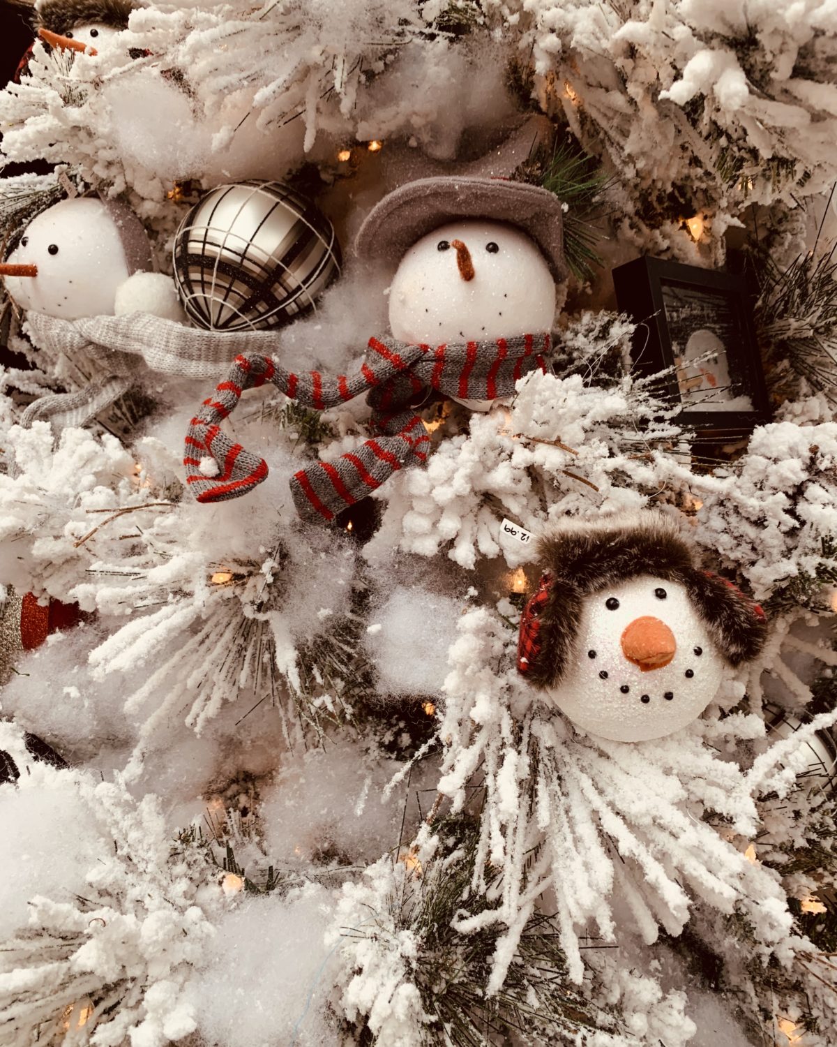 How to Decorate the Perfect Christmas Tree – Home Has My Heart