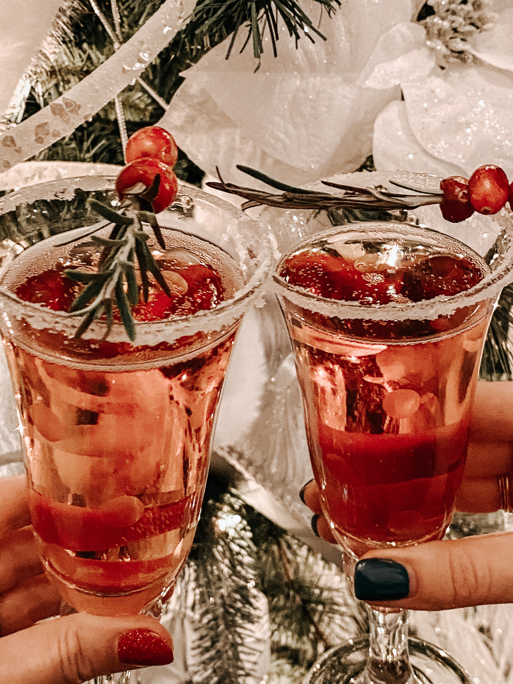Boozy Holiday Cocktails – Home Has My Heart